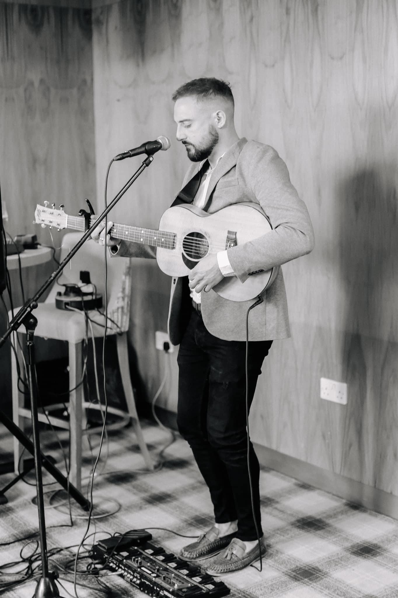 Wedding Musician | Singer & Guitarist | Adam from Club Class Entertainment
